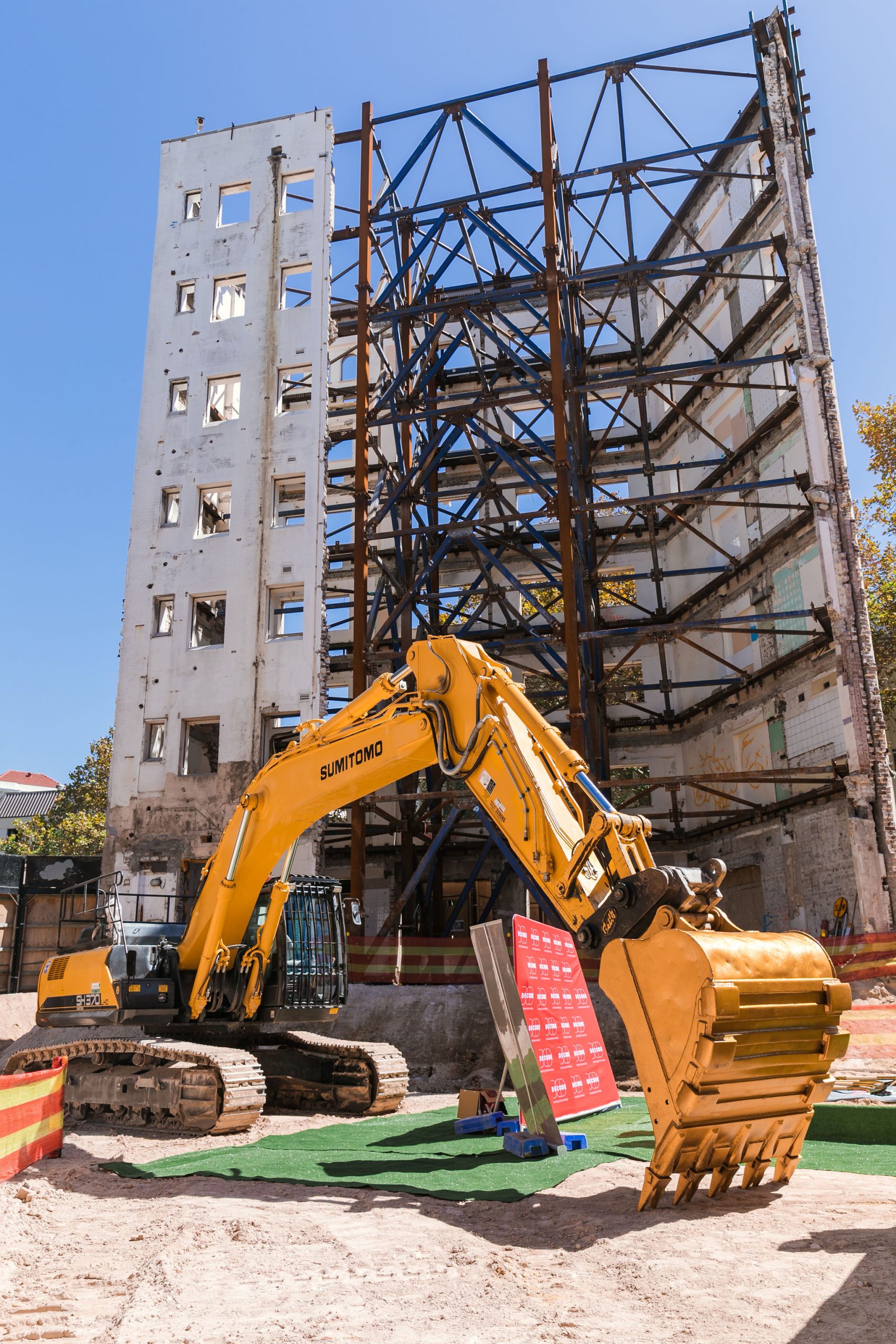 Ground Breaking at Queensgate, Potts Point – Decode